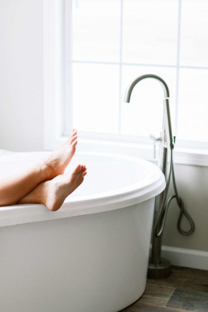 Ordnung im Bad: 5 Tipps für ein aufgeräumtes Badezimmer